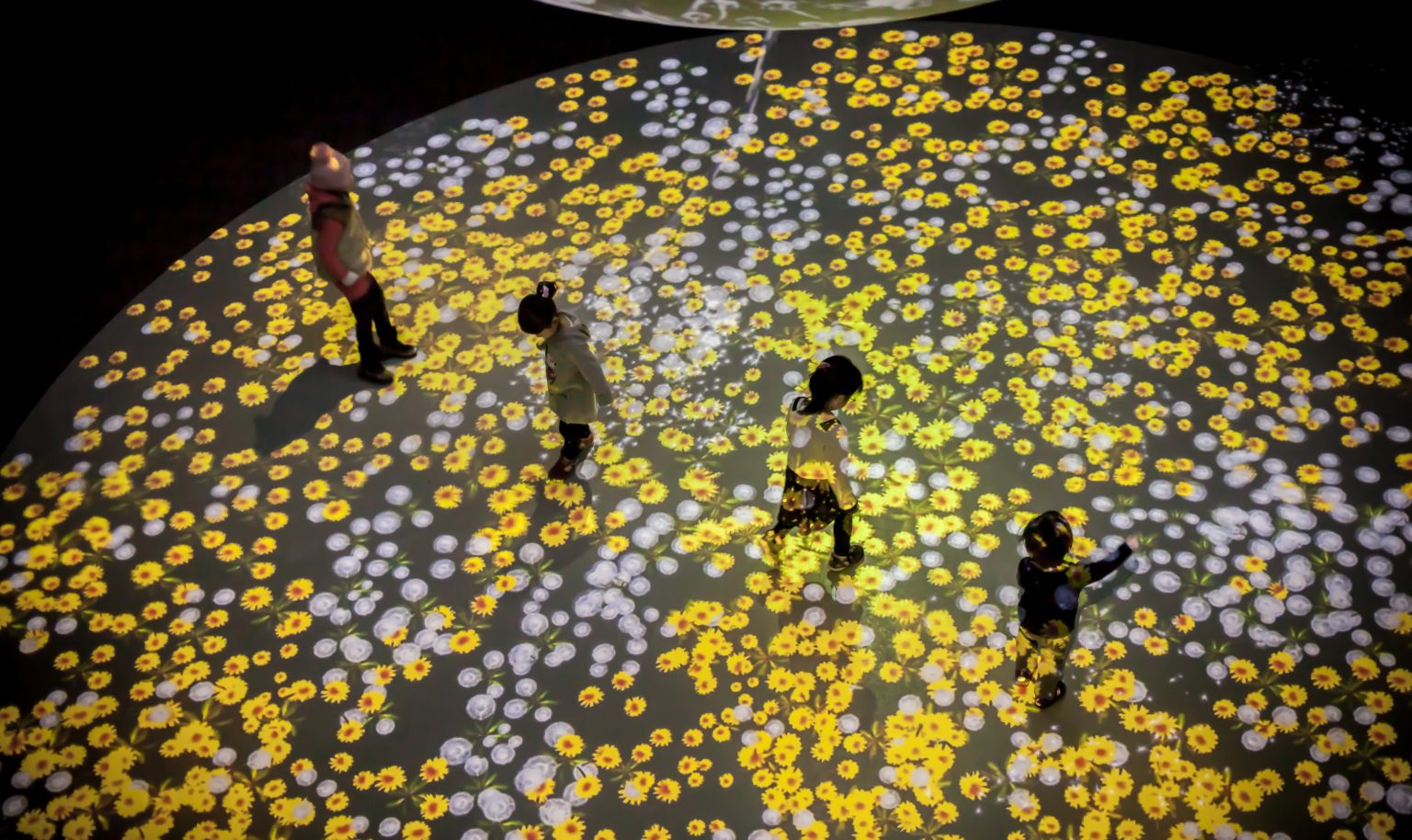 How To Make The Most Of Projection Mapping At Your Next Event | DOREMi