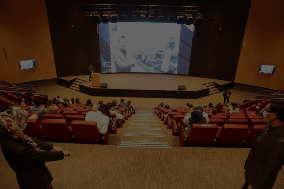 Indoor VS Outdoor Digital Signage Installation